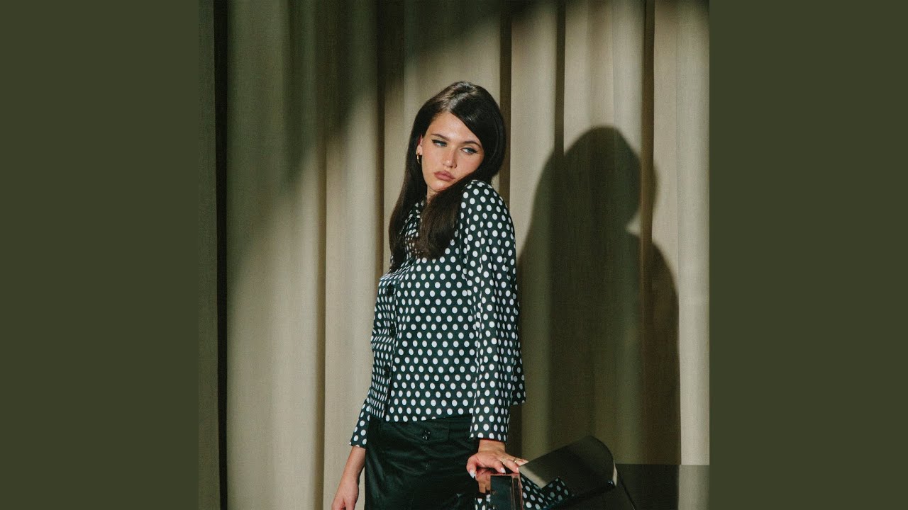 Lirik Lagu JUDUL1 - ARTIS1 dan Terjemahan