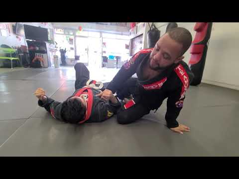 Learn Everything You Can Do With The Figure Four Grip In BJJ - BJJ World