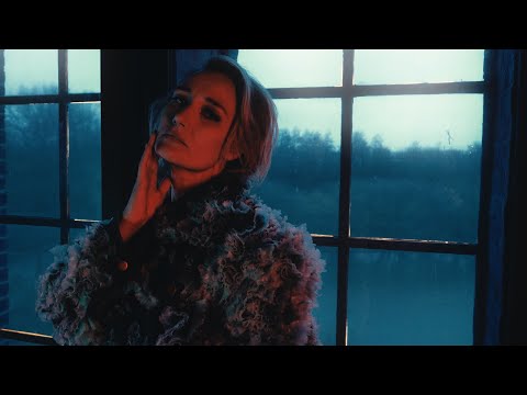 Pieternel releases a heartfelt indie-pop tune, entitled, “Ugly Beast”