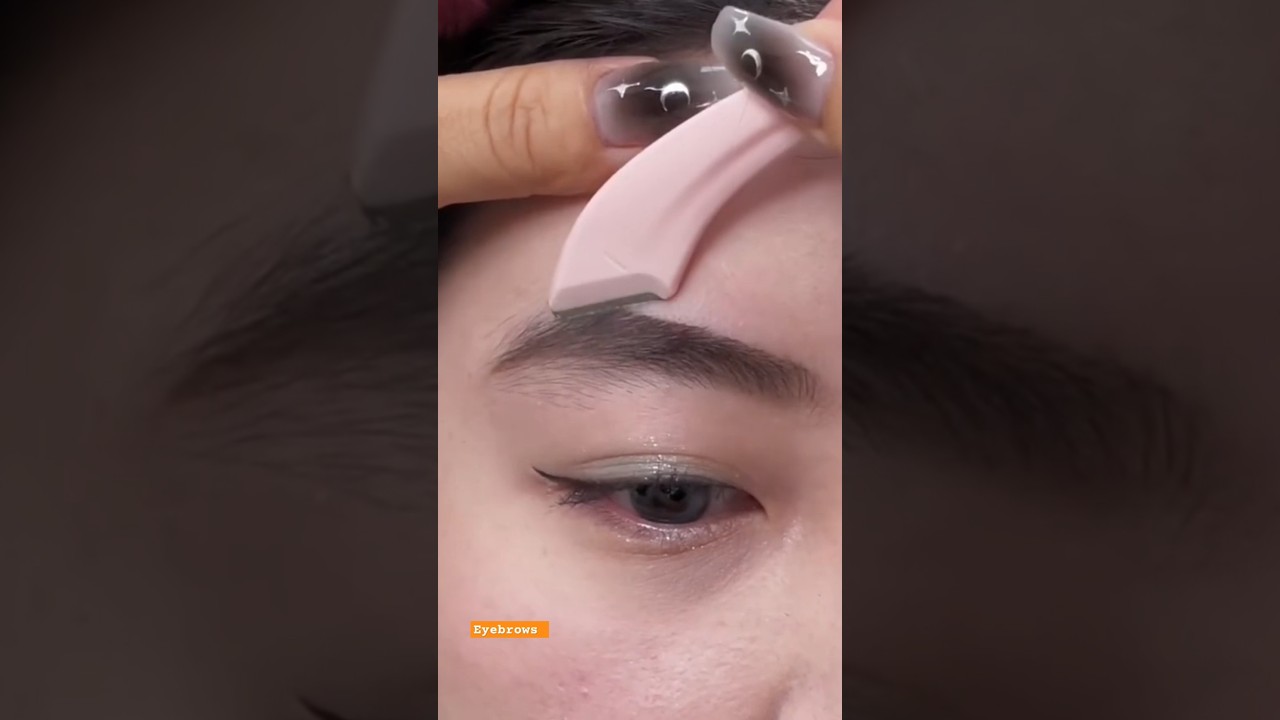 How to set your eyebrows shape at home with easy way #eyebrowtutorial #eyebrowshack #short #viral