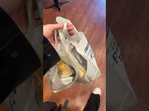What’s in my TooGoodToGo bag | Greggs Edition #toogoodtogo #london #greggs