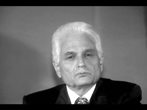 Derrida: Trace and Play – Literary Theory and Criticism