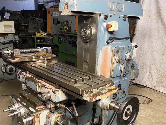 Milling Machines - TOS 1600 mm x 400 mm Vertical Milling Machine ...
