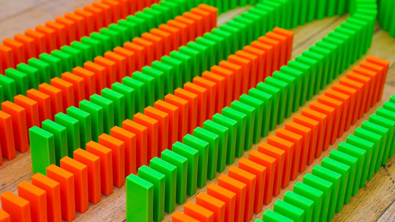 2,500 Dominoes: Will it Work?!