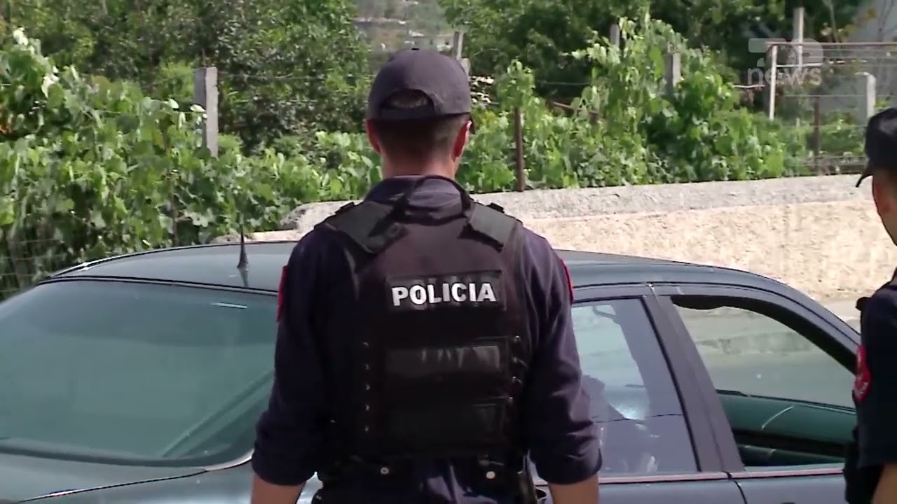 Top News/ Lirohet ‘truproja’ e Vis Martinajt. Ish-polici që e shoqëroi ... Top News/ Lirohet ‘truproja’ e Vis Martinajt. Ish-polici që e shoqëroi ...