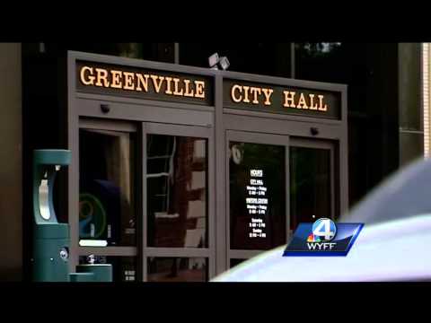 City divided on nonpartisan election ordinance