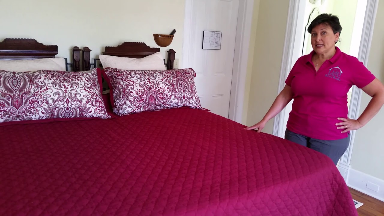 Virtual Tour of Laurel Manor House Bed and Breakfast: Dogwood Room