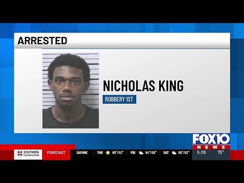 Man pulls knife on store employee, MPD says