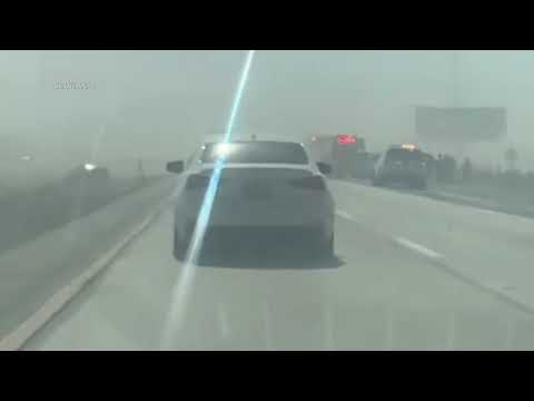Mojave, CA: High Winds Topple Big Rigs; Northbound 14 Freeway Closes