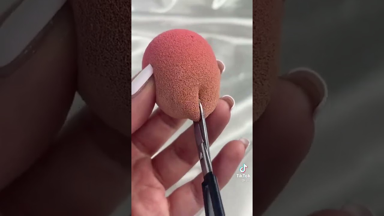 this is a sign to clean your dirty beauty sponge! #beautysponge #makeuphacks #IPSY