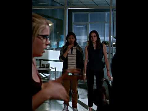 Barry brings Felicity to Star LABS 😅 #shorts