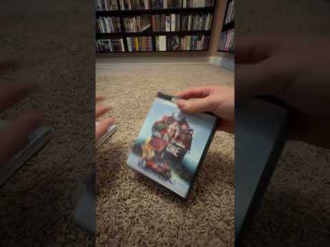 Red One 4K Blu-ray Unboxing