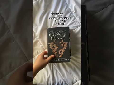 are these popular booktok books worth it? βοΈπΏ #books #booktok #booktube #reading #trending #popular