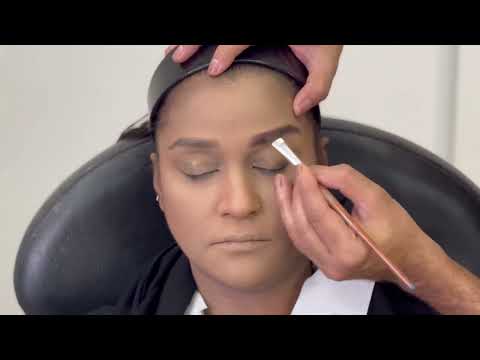 Easy Technique Smoky Makeup with wajid khan stylist