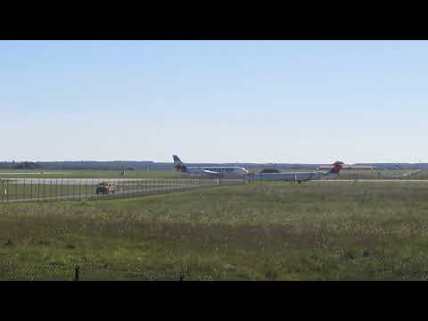 Frontier Airlines Airbus A320 Landing — Grand Rapids Gerald R. Ford International Airport