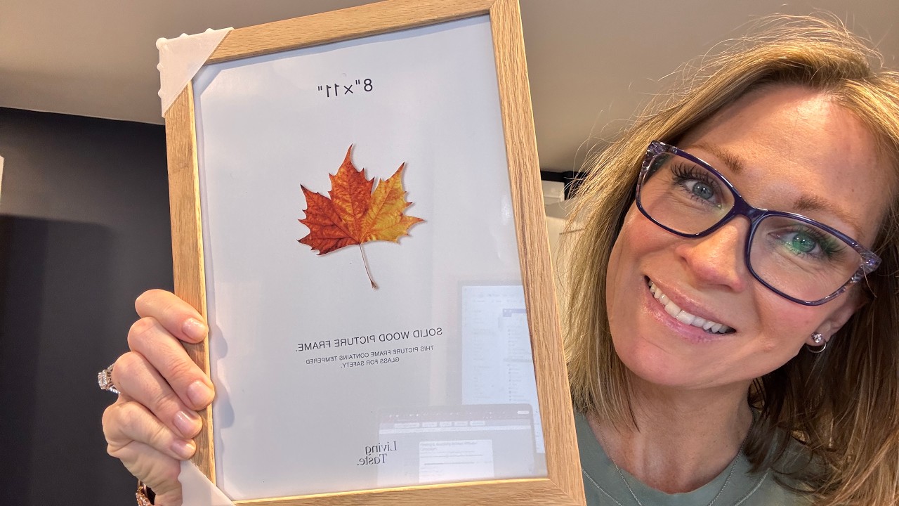 A Beautiful Stylish 8x11 Oak Photo Frame