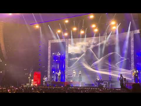 Por eso es que me gustas tal y como eres. Arjona en vivo