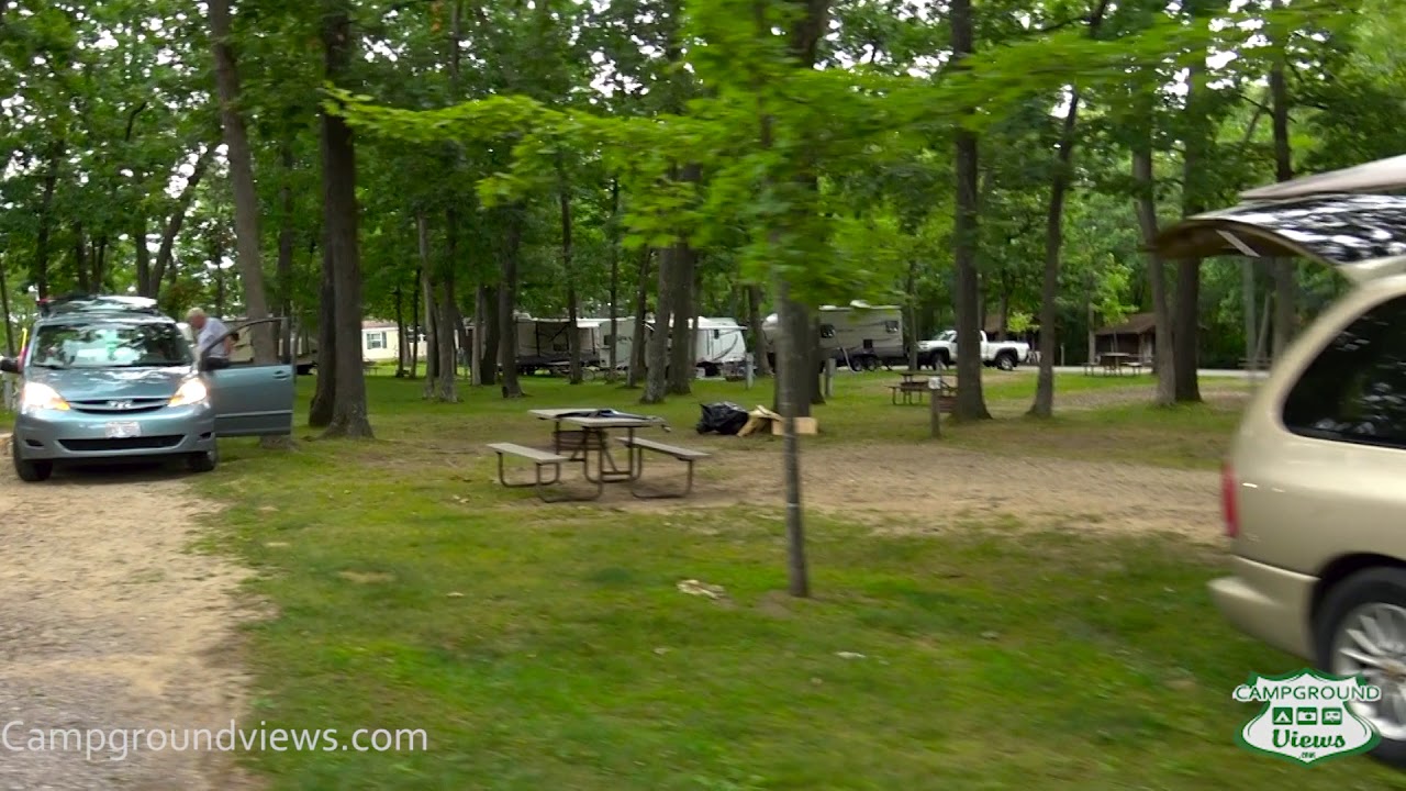 Fox Hill RV Park & Campground Baraboo Wisconsin - CampgroundViews.com