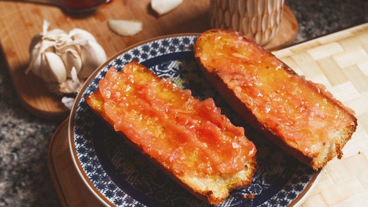 Spanish Pan Con Tomate – Pa amb Tomàquet