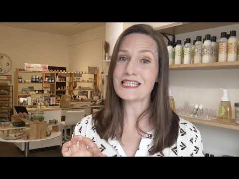 Choosing and Understanding the Ingredients in Cosmetics