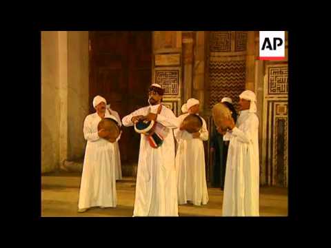 EGYPT: CAIRO: WHIRLING DERVISH DANCE IS A HIT WITH TOURISTS (1)