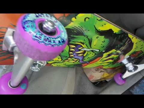 Enochs new skateboard setup and new e's shoes!