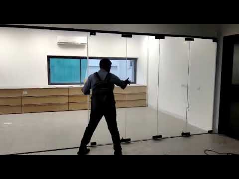 Aluminium Glass Partition - Foldable Glass Partition Service Provider ...