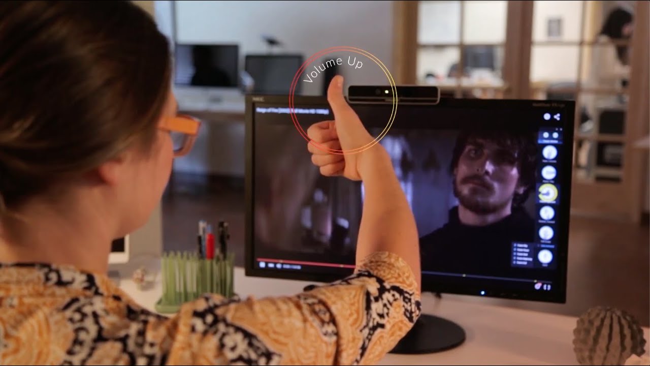 Touchless Gesture-Based Interaction - Motion and Voice Interface