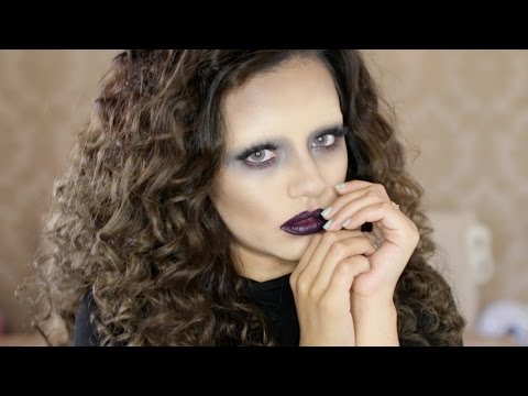 25 Ghost Makeup Ideas and Tutorials for Halloween 2021