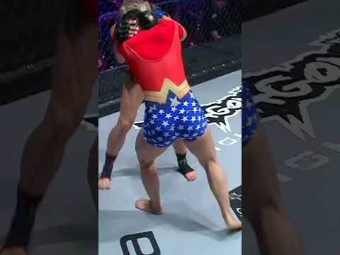 Andrea “KGB” Lee Doesn’t Stop Moving Forward #mma #muaythai #kickboxing
