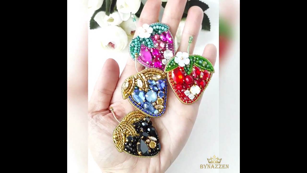 Strawberry brooch, Summer Jewelry for Her www.bynazzen.etsy.com #strawberryjewelry #fruitjewelry #