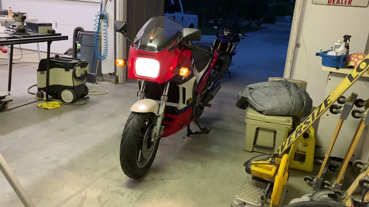 1986 Kawasaki gpz900 Ninja part 1