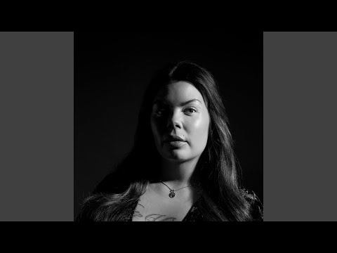 Adele Erichsen releases a lovely piano-pop ballad, entitled, “Empty”