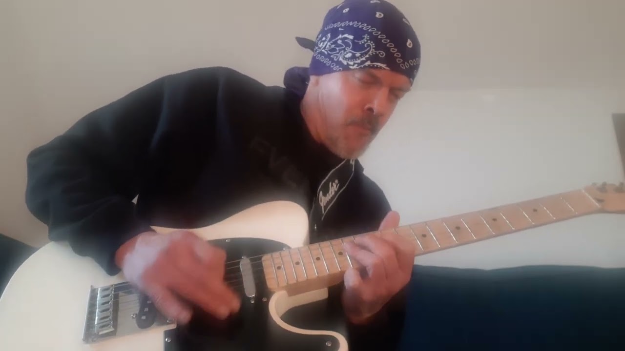 Playing the blues on a Telecaster - Guitardoor