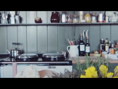 Rita Konig's Clever Kitchen Decor Creates Endless Versatility