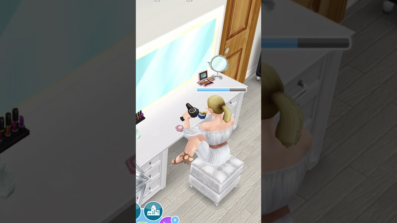 Sims FreePlay - luxury makeup vanity