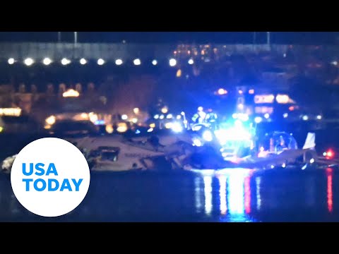 DC officials give search, rescue update on American Airlines crash | USA TODAY