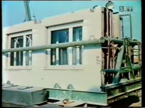 Abbruch von Plattenbauten in Berlin , 10 vor 10 SF