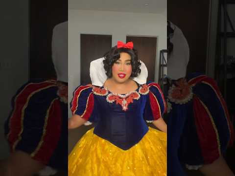 Where’s my 7 chambelanes?? #quinceañera #snowwhite #quinceaneradress