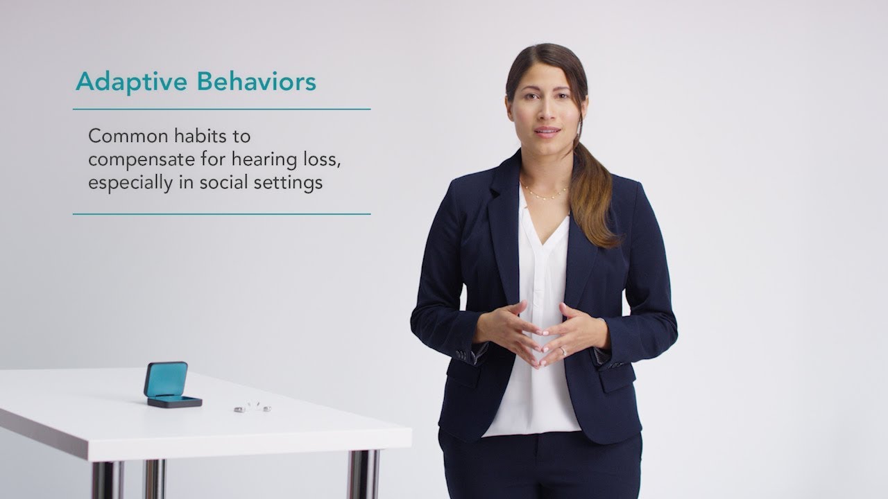 Signs of Hearing Loss: Social Bluffing, Lip Reading and More | Miracle-Ear