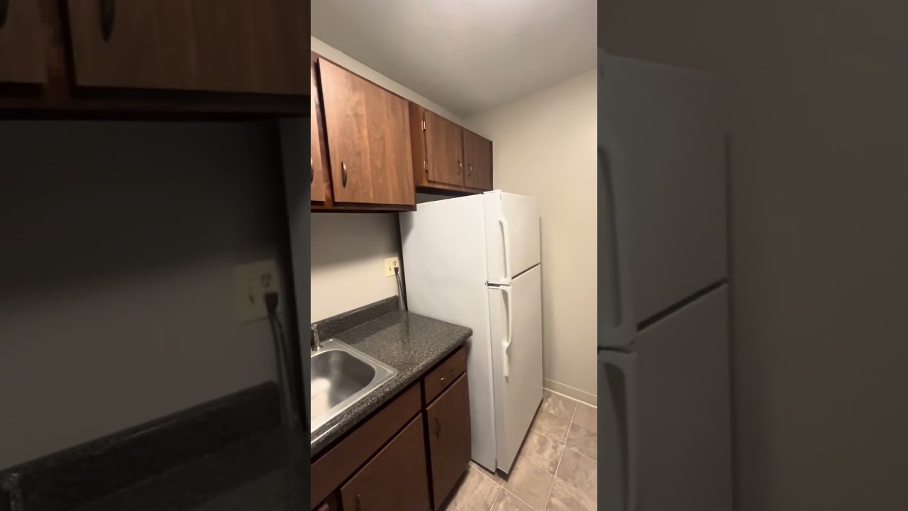 1A non-remodeled 1 bedroom