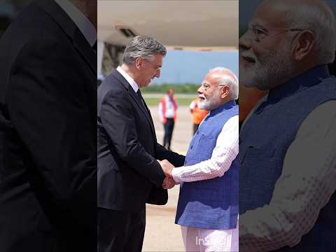 modi #shorts #youtubeshorts #pmmodi #cmyogi #narendramodi #modi #yogiadityanath #news