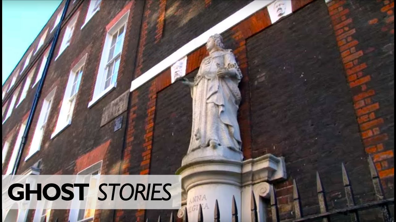 The Strange Tale of London’s Phantom Number 7 Bus That Ran Drivers Off ...