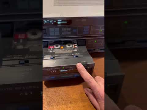 New belts on the Sony TC-V7 tape player. Now it’s a great sounding cassette deck! #cassette #sony
