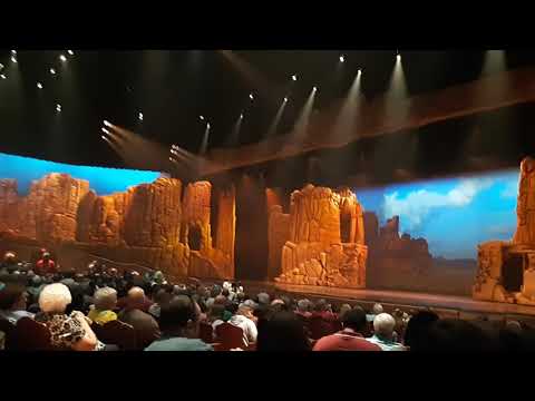 Branson Sight and Sound Theatre. Sharl Hill's mini video clip before the show starts. Packed House!