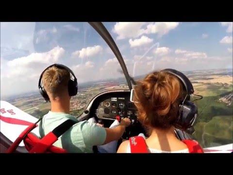 Low Approach Runway 22 Dresden Airport - Evektor Eurostar SL