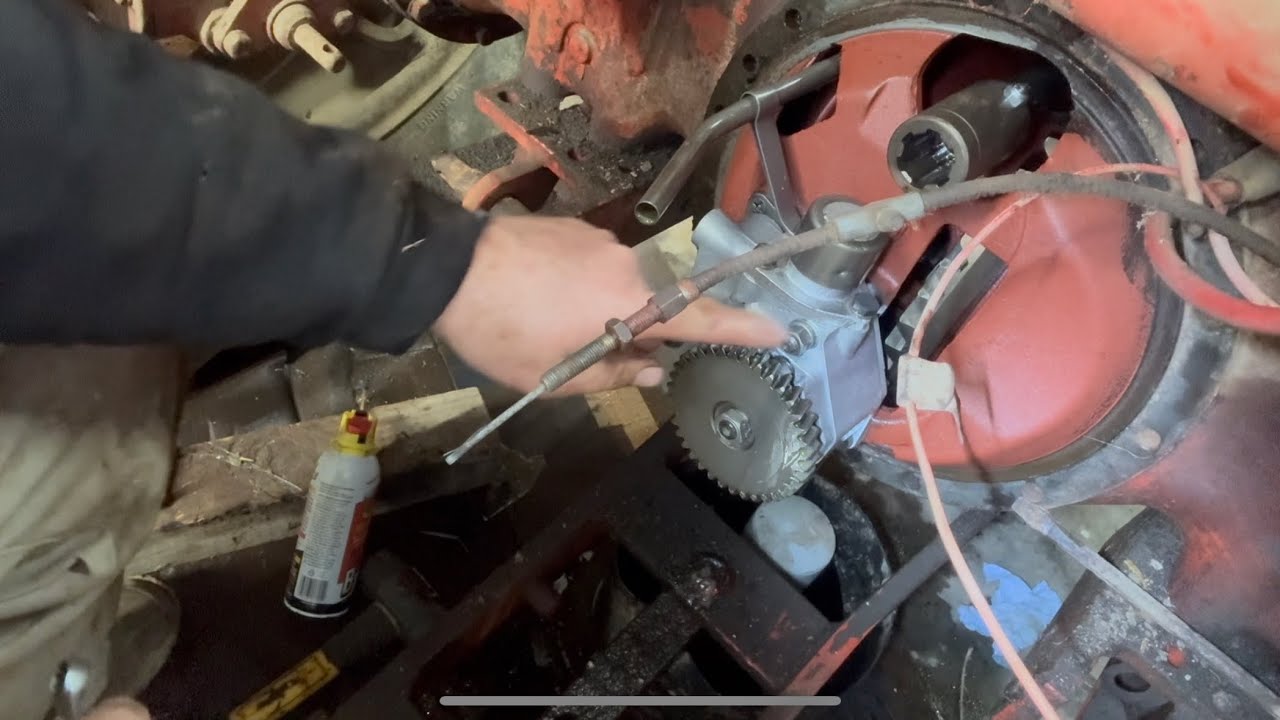995Case/David Brown hyd pump removal
