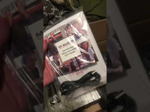 M-Audio Keystation 88 Mk3 Unboxing. MIDI CONTROLLER Semi-Weighted
