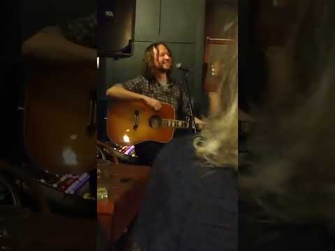 “Bring back the bass player”…Sunday acoustic session at Hourglass Exeter
