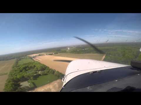 Landing at Gabreski KFOK ILS 24 Cessana 172
